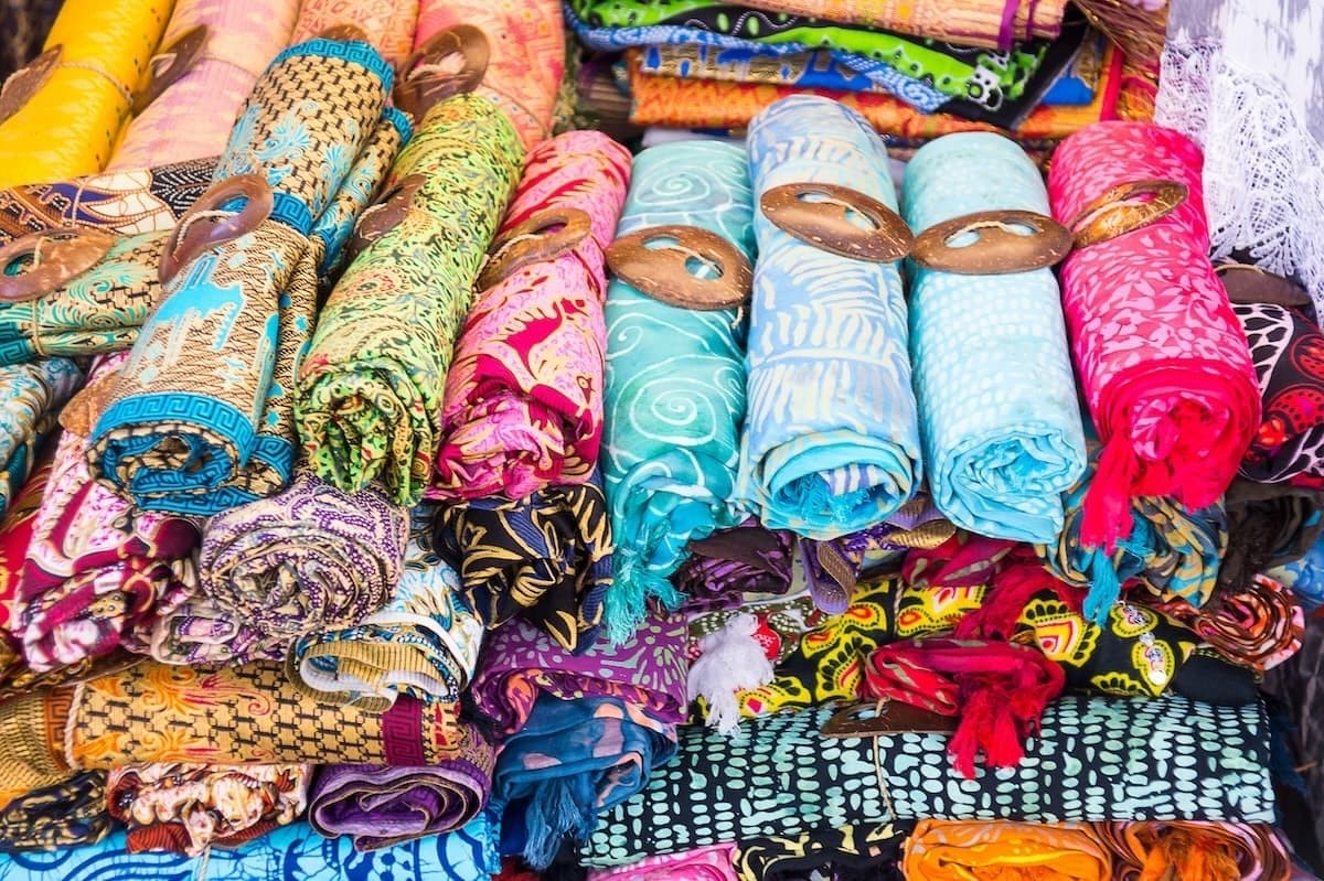 How to Tie a Sarong Pareo Wrap – 11 Stylish Ways to Try – My Thai Pants